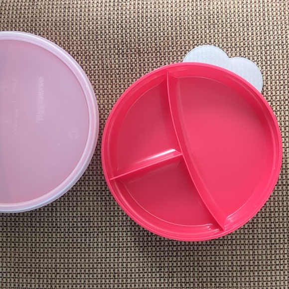 Tupperware | Kitchen | Tupperware Microwave Reheatable Round 3 Section ...